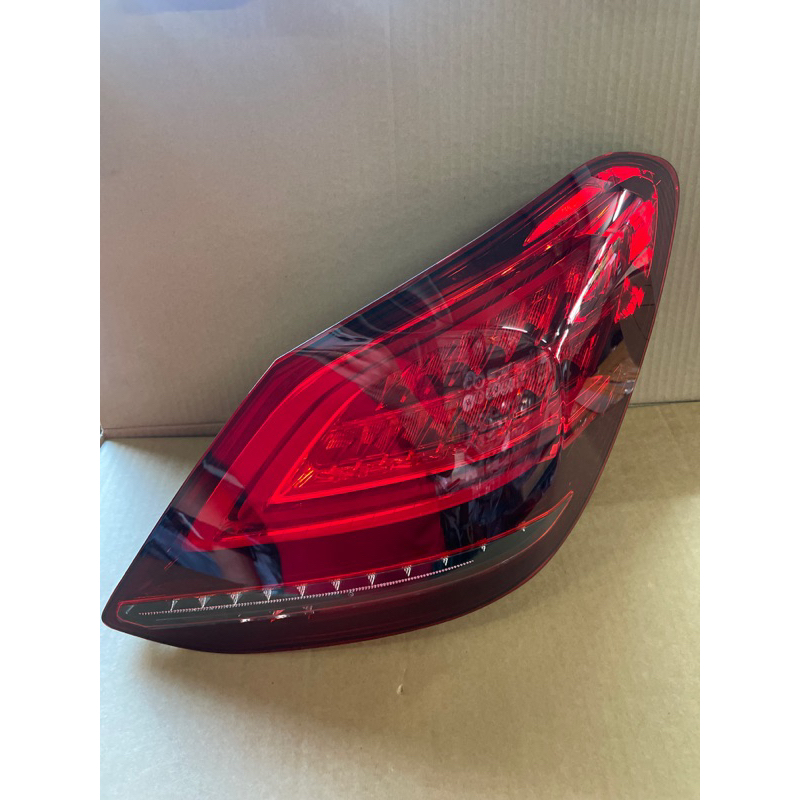 W205 FACELIFT TAIL LAMP SET （FOR 2015-2018y use）LOOK FACELIFT MODEL ...