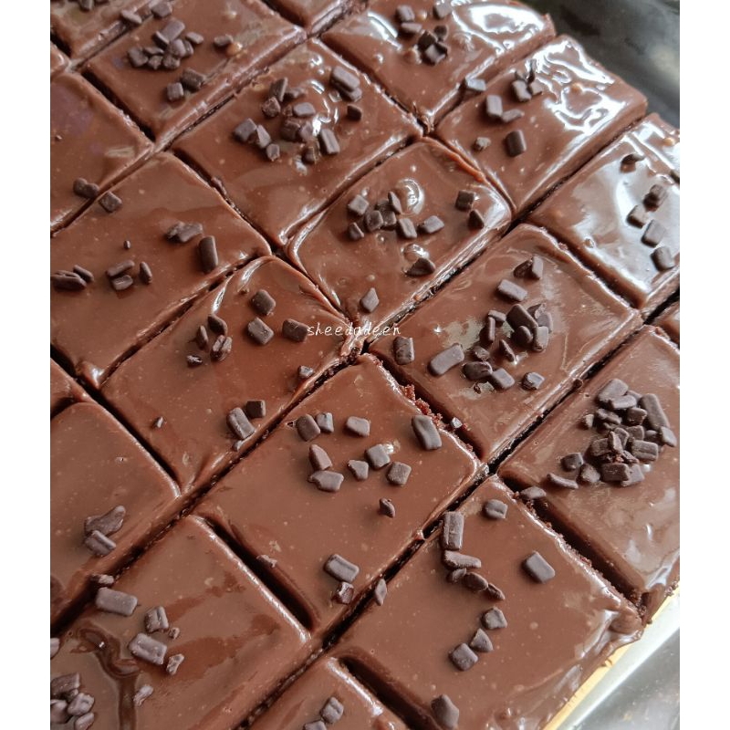 KEK COKLAT MOIST /kek coklat Viral | Shopee Malaysia