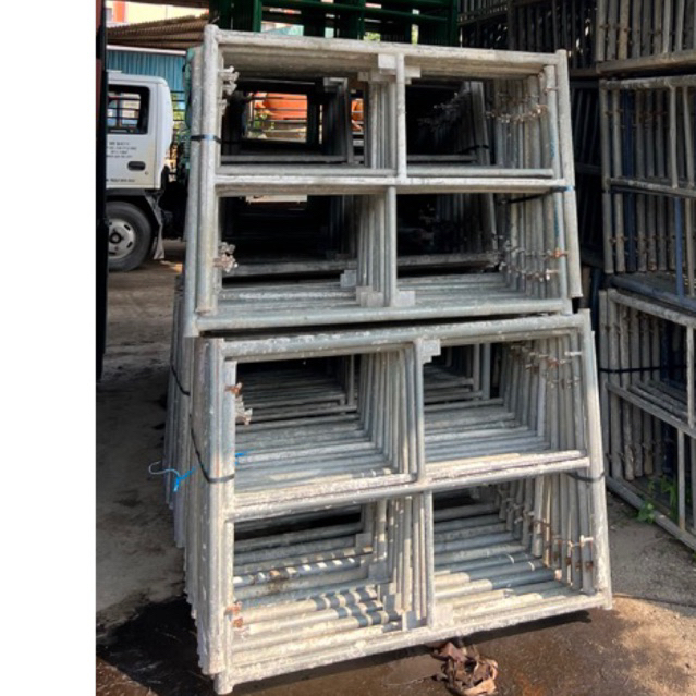 3' Gi frame (used) & cross (new) complete set scaffolding staging(FREE ...