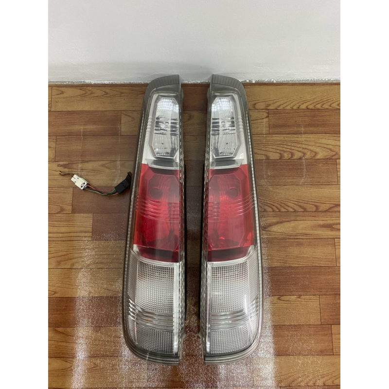 NISSAN X-TRAIL TAIL LAMP SET | Shopee Malaysia
