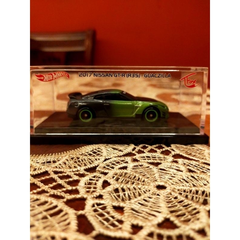 Hot Wheels Tanner Fox T-Fox Exclusive 2017 Nissan GTR R35 Guaczilla ...