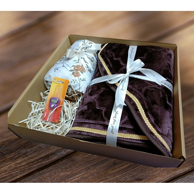 Gift box Set Sejadah Telekung Untuk Wanita/Hadiah Birthday Wanita ...