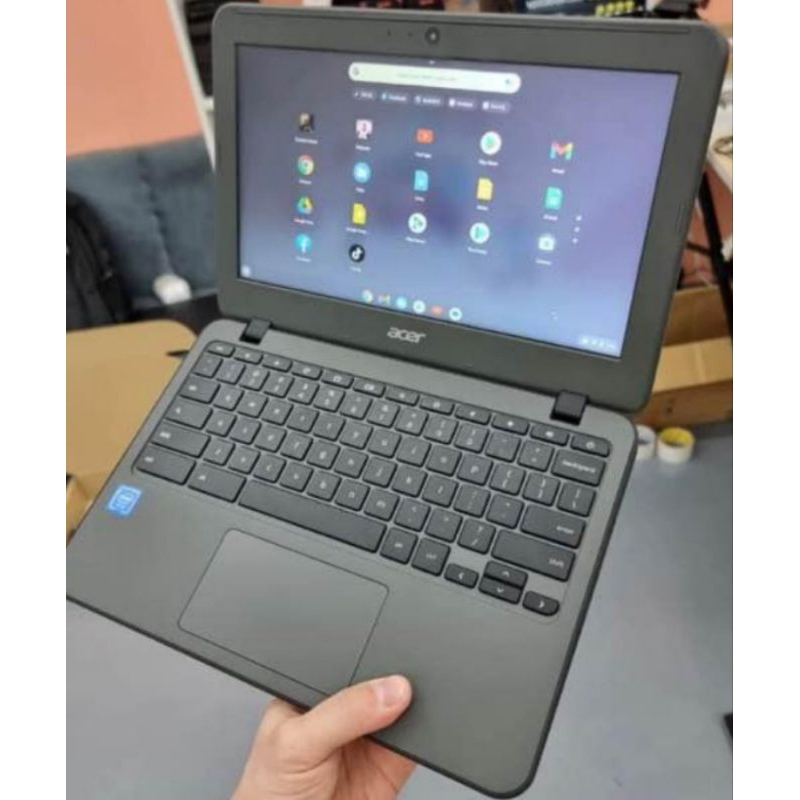 Acer C740 Chromebook - 4 GB RAM , - 16GB SSD - 116 inches - Play Store ...