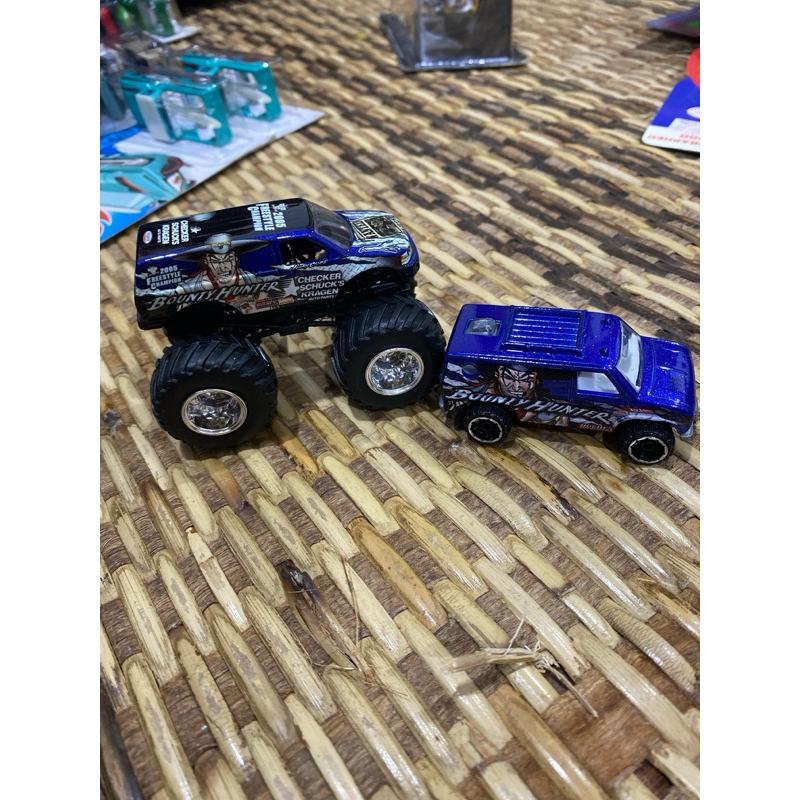 Hot Wheels Loose Monster Jam Monster Duo Bounty Hunter Baja Breaker ...