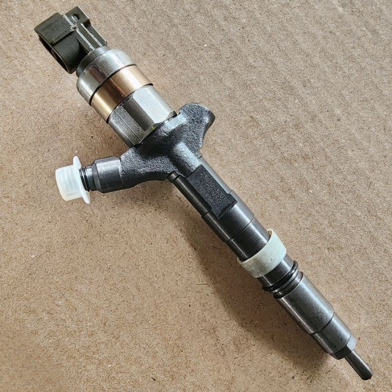 Rebuild Original Denso Toyota Hilux SR 2.5 2KD Diesel Fuel Injector - 4 ...