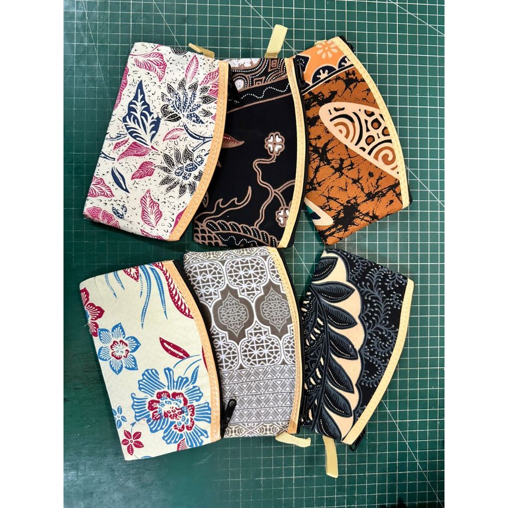 Cenderahati Batik Dompet Zip Bank syiling Saiz 16.5 cm dengan bungkus ...