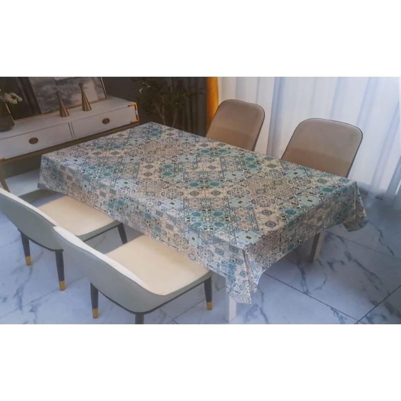 Alas Meja Terbaru 2024. Corak batik. Meja Makan 6 kerusi / 8 kerusi ...