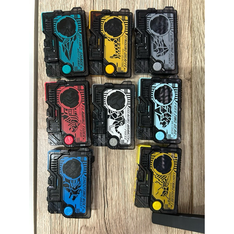 DX Progrise Key Kamen Rider | Shopee Malaysia