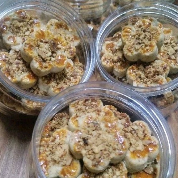 biskut mazola kacang lagend cikpah kuih raya | Shopee Malaysia