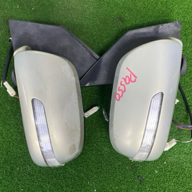 Toyota passo 06 year side mirror auto flip | Shopee Malaysia