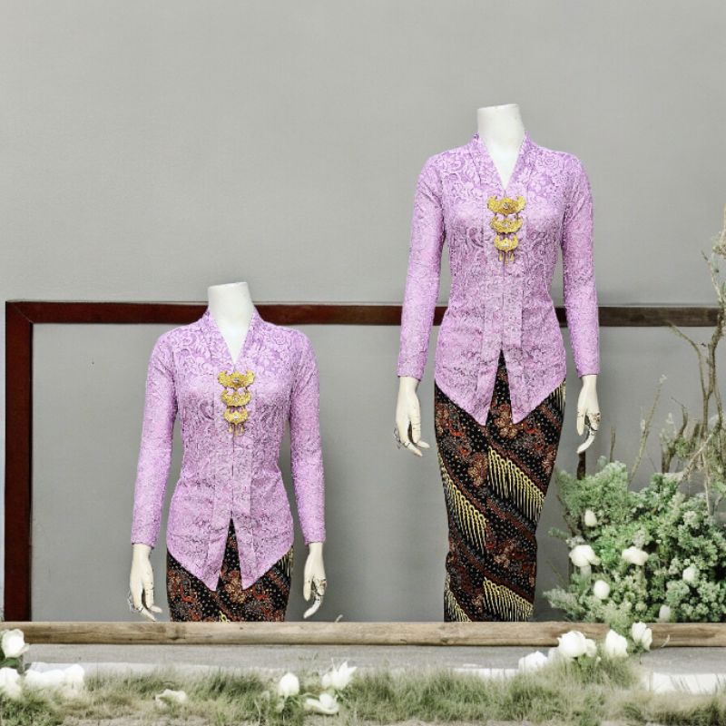 READY STOCK 🇲🇾 KEBAYA KARTINI BRUKAT FURING (KEBAYA SAHAJA) | Shopee ...