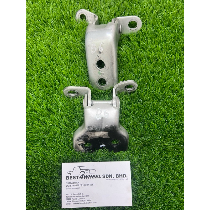 TOYOTA HILUX DOOR HINGE SET R/L | Shopee Malaysia