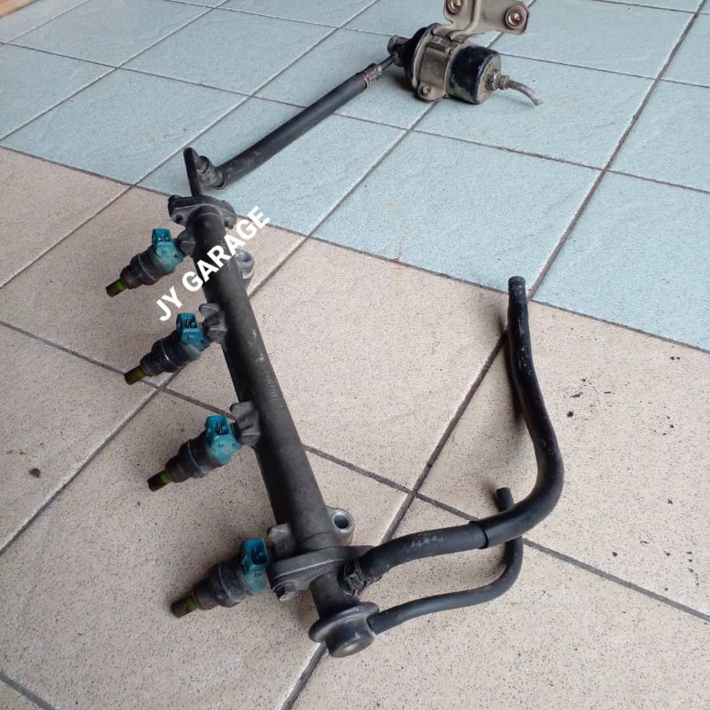 PROTON WIRA 1.5 FUEL RAIL COMPLETE INJECTOR & FUEL PRESSURE MMC 1.5 ...