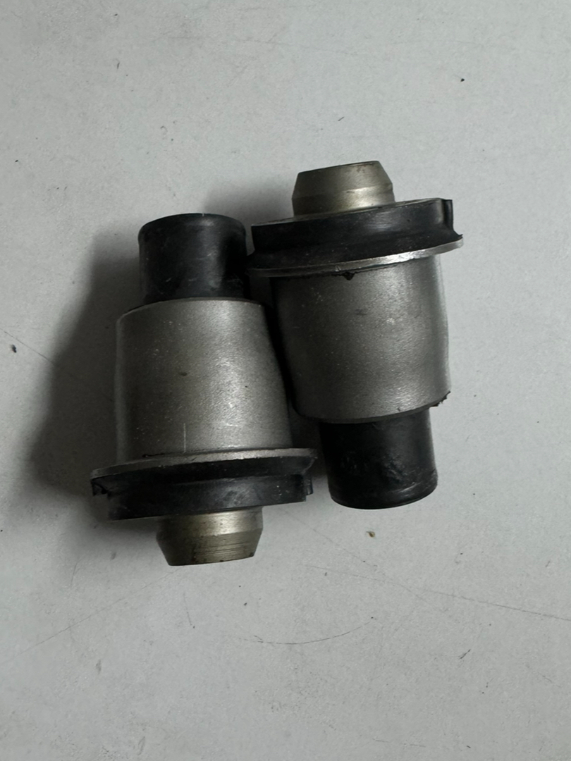 NISSAN SYLPHY 2.0 LATIO LIVINA CROSSMEMBER BUSH | Shopee Malaysia