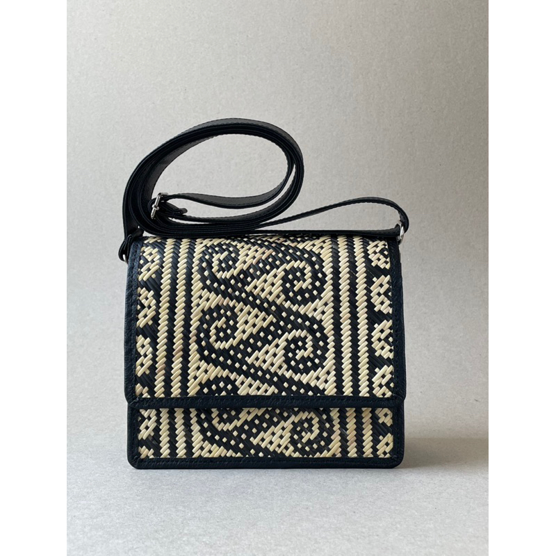Beg Anyaman Rotan Motif Orang Ulu Sarawak (BongBong Bag Mini) | Shopee ...