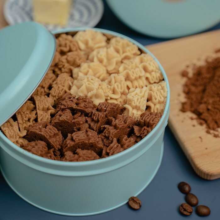 Signature Butter Cookies - Blue/Red Tin | Shopee Malaysia