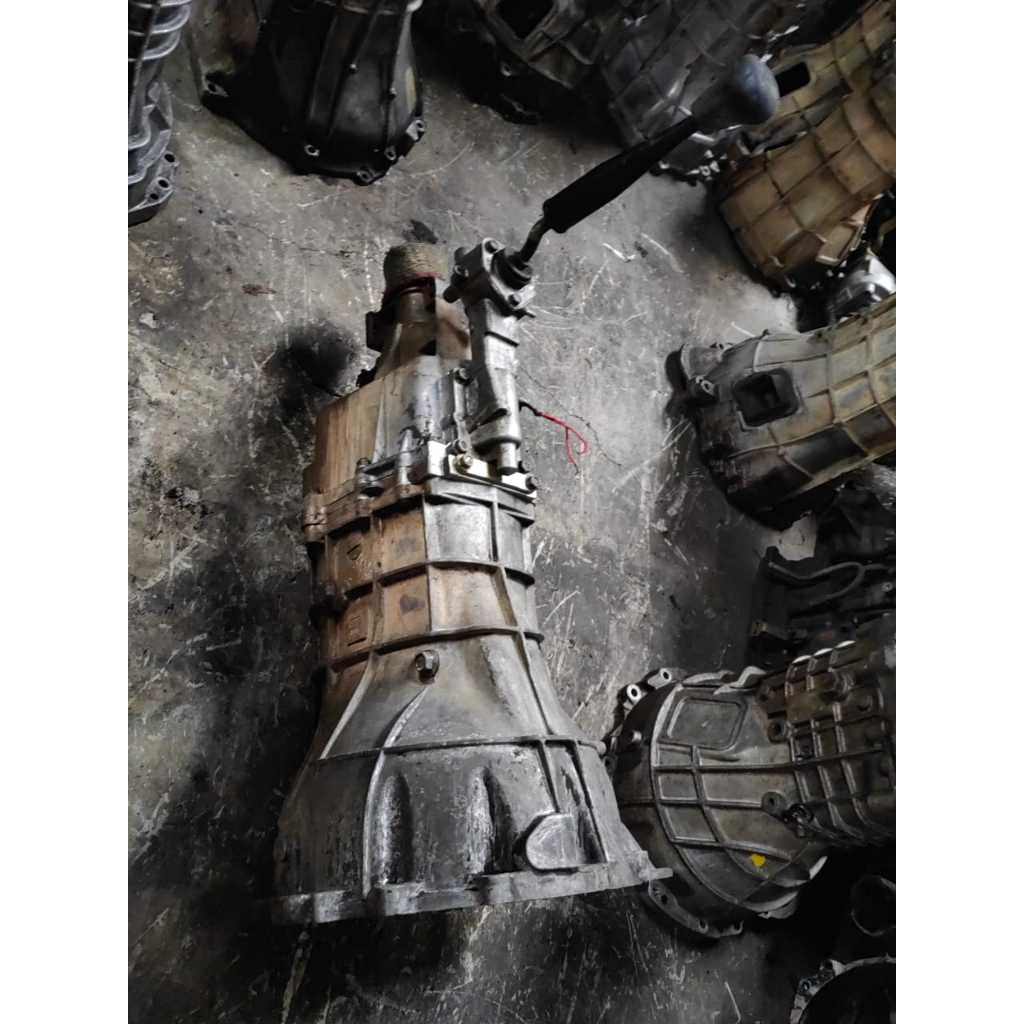4X4 ISUZU D-MAX BIG GEAR BOX LORRY SPARE PARTS | Shopee Malaysia