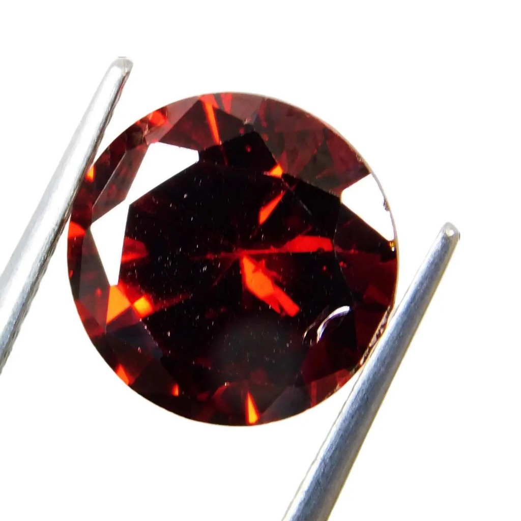 Natural Cambodia Red Color Zircon 10.90 Cts. Oval Cut Eye Clean Grade ...