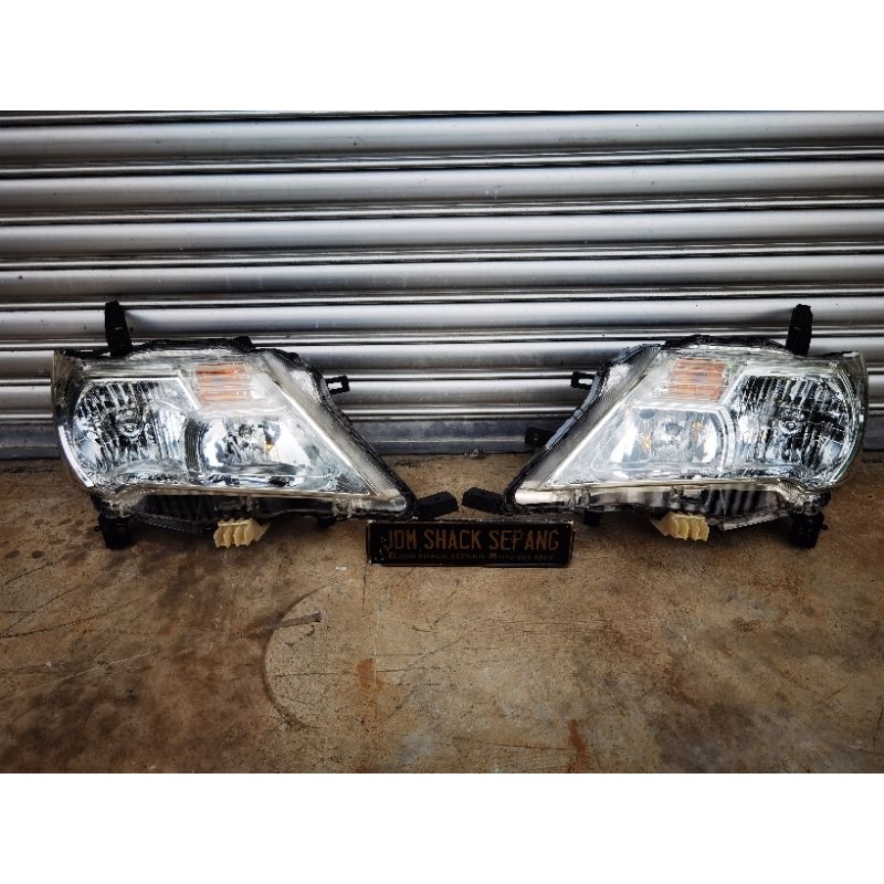 NISSAN SERENA C26 CBU HEAD LAMP HID | Shopee Malaysia