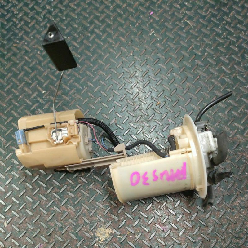 Toyota Prius Zvw30 fuel pump original used japan | Shopee Malaysia