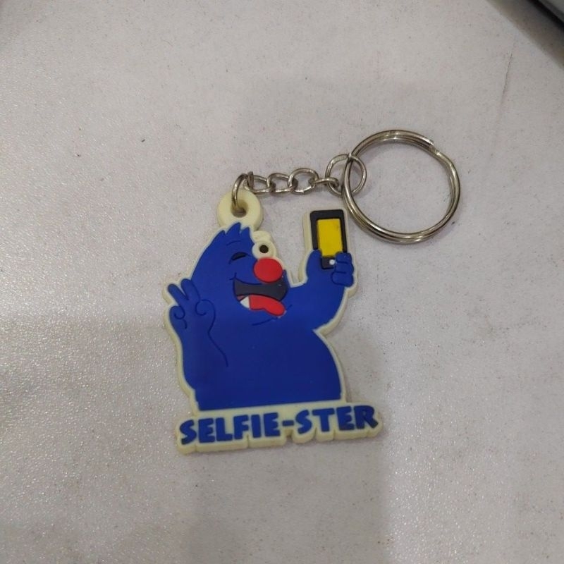(USED) Mamee Monster Key Chain (Selfie-ster) | Shopee Malaysia