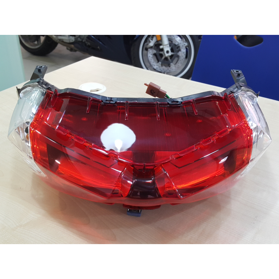 YAMAHA NMAX TAIL LIGHT UNIT ASSY (B6H-H4710-00) | Shopee Malaysia