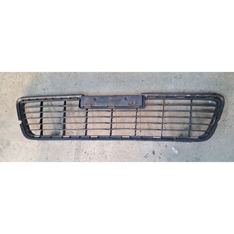 used original HILUX Revo 2018 Front Lower Grille RADIATER 53112-yp050 ...