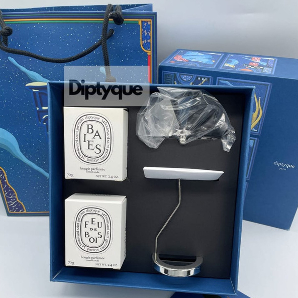 DIPTYQUE 2IN1 BLUE BOX CANDLE SET (BAIES,FEU DE BOIS) 2021 | Shopee ...