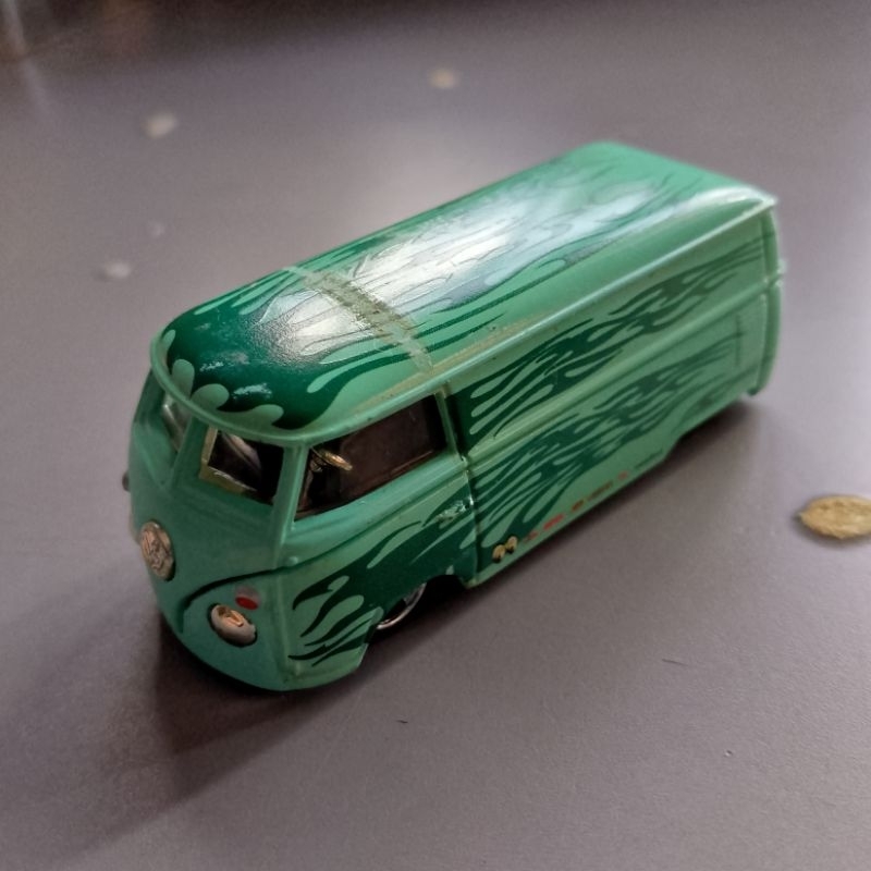 Hot Wheels Volkswagen Microbus Panel - 2001 Bugs & Buses 4-Car Set ...