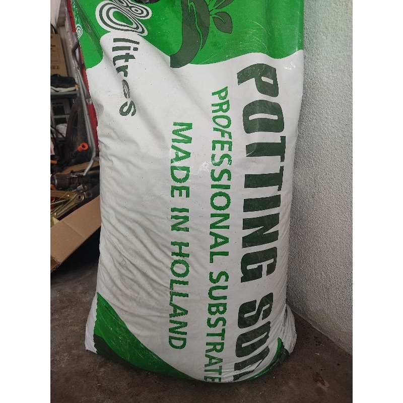 Tanah untuk semaian original dari Holland repack 1kg, potting soil ...