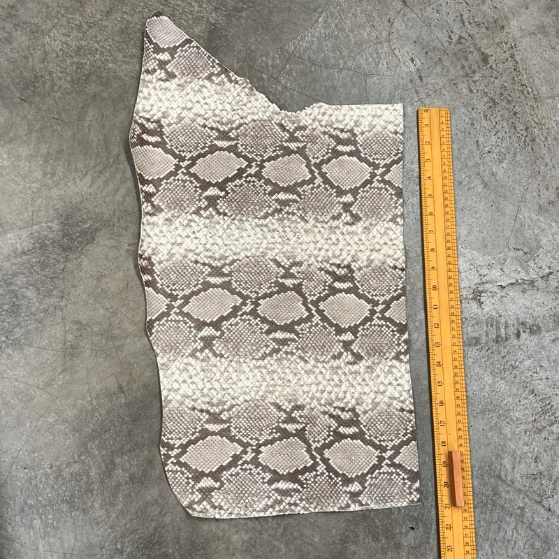 Snake Embossed leather on Cowhide Cetak Ular Kulit Lembu | Shopee Malaysia