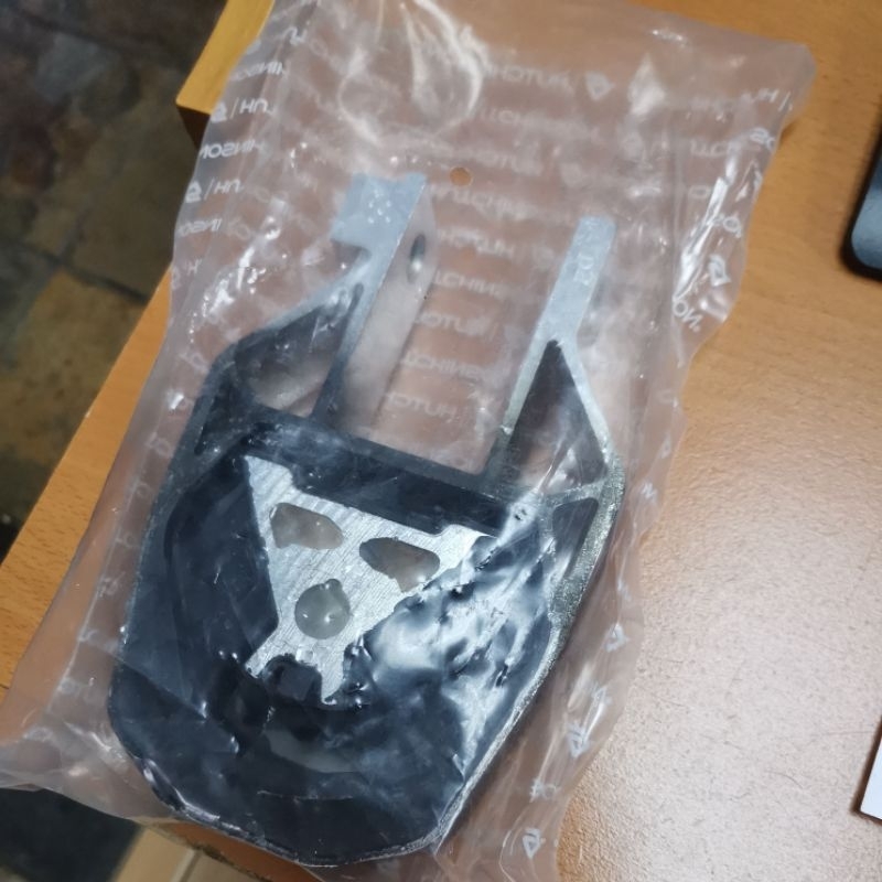 OEM Rear Engine Mounting Volvo S40 ll / V40 / V50 9487349 31277241 ...