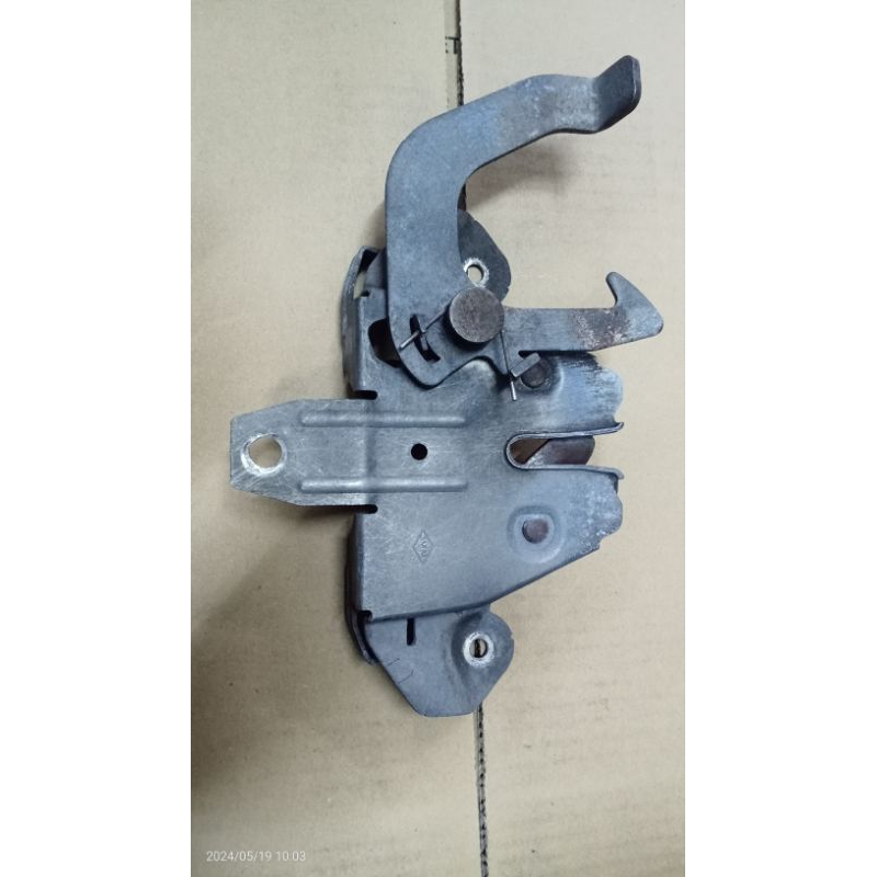 GEN2 PERSONA FRONT BONNET LOCK & SWITCH USED | Shopee Malaysia