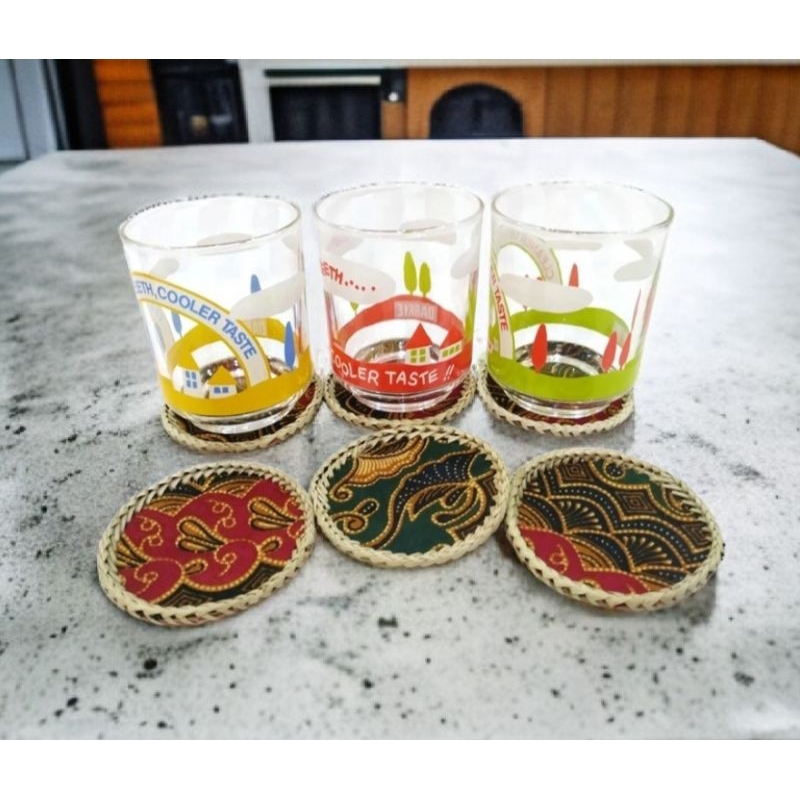 BATIK CUP/GLASS COASTER WITH MENGKUANG WEAVING / KOSTER CAWAN BATIK ...