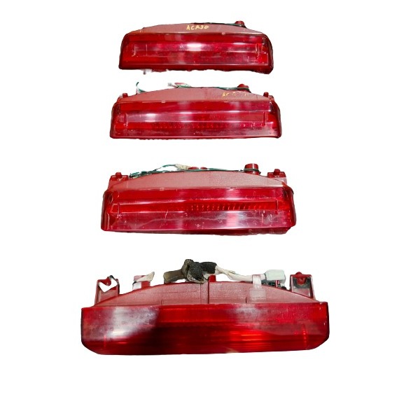 Toyota Estima ACR30 Rear LED Third/Spoiler Brake Light (2004) Used ...