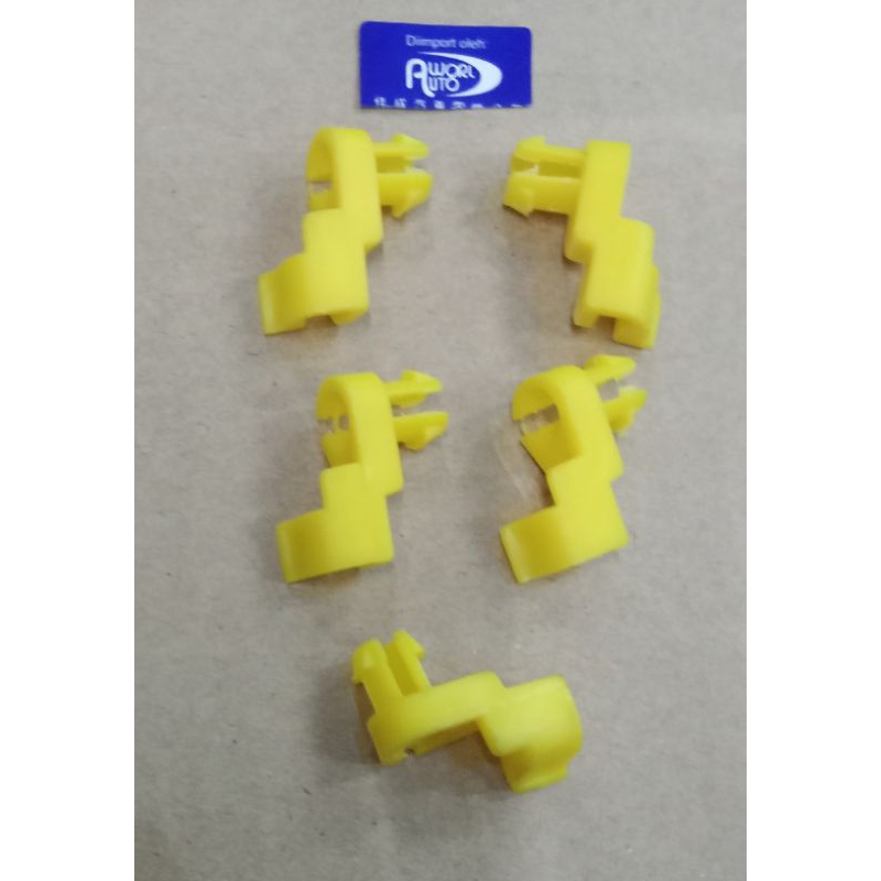 WIRA, SAGA,KANCIL DOOR LOCK (YELLOW)-1PC | Shopee Malaysia