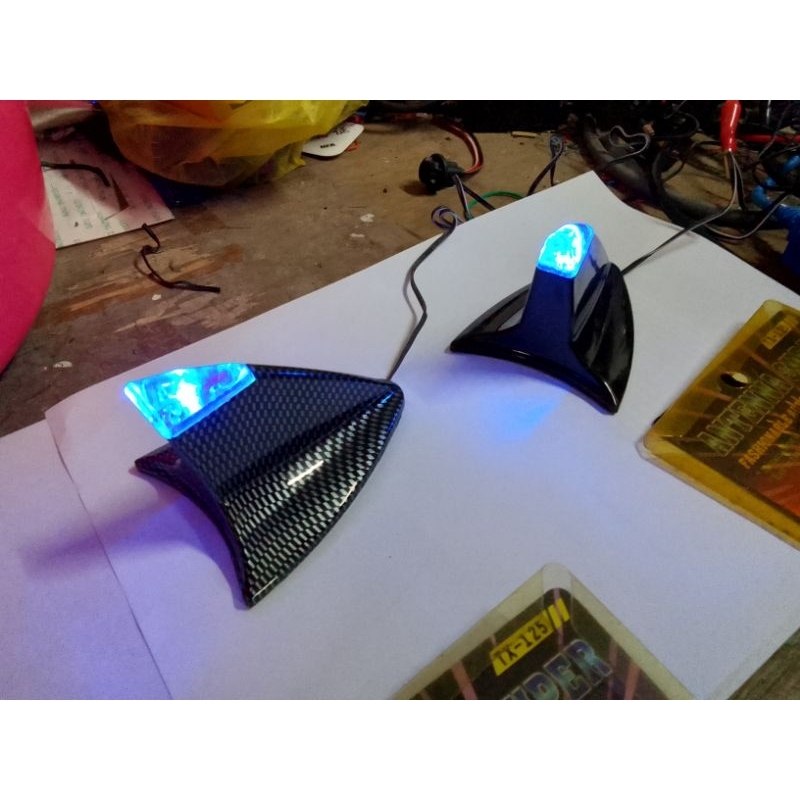 Universal Shark Fin With Blue LED Shining Black/Carbon | Shopee Malaysia