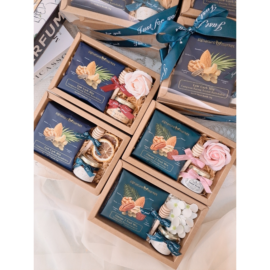 [IH] Women day Gift Set Birthday / Wedding / Bridesmaid / Corporate ...