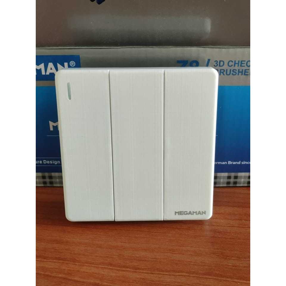 3 gang 1way switch -white 10a/250v-50/60Hz MEGAMAN switch german brand ...