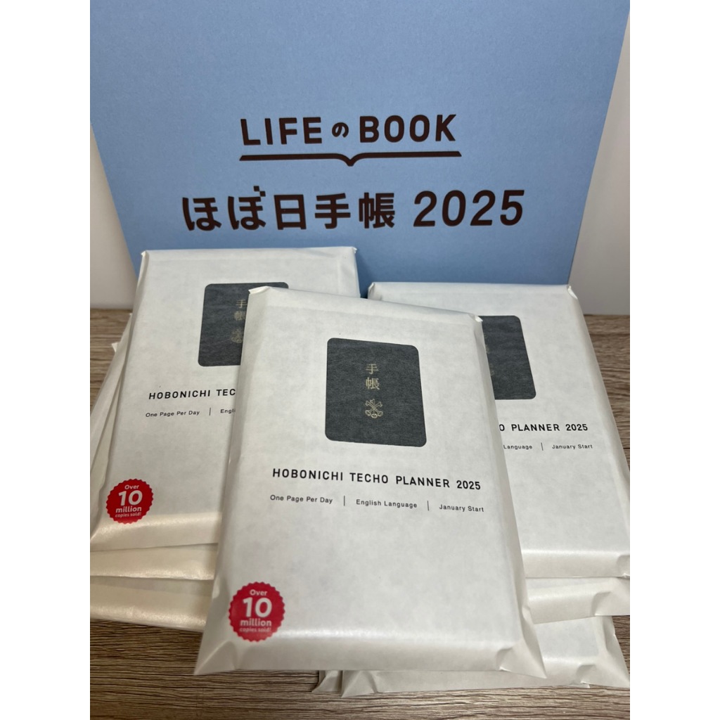 Hobonichi Techo 2025 Planner A61 page per day English January Monday ...