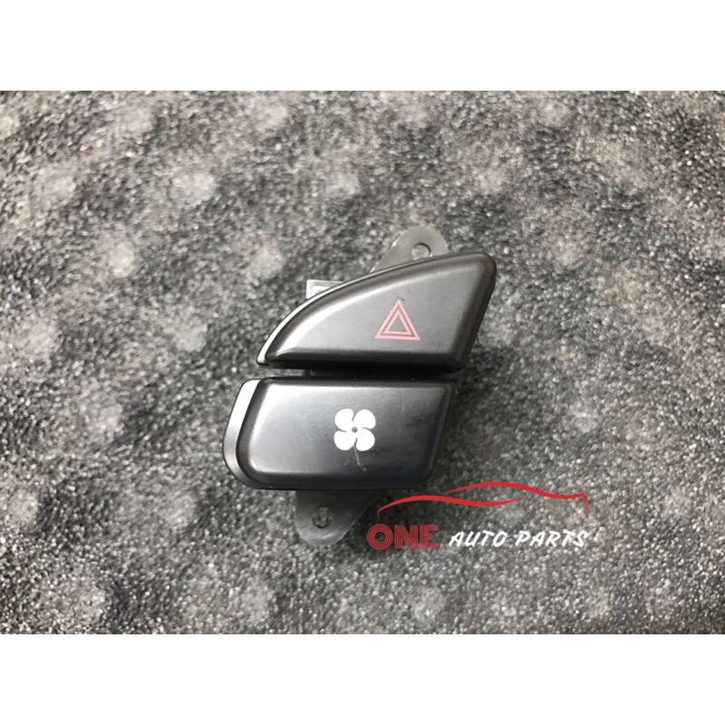 High Quality OEM Proton Wira Satria Arena Putra Emergency Double Signal ...