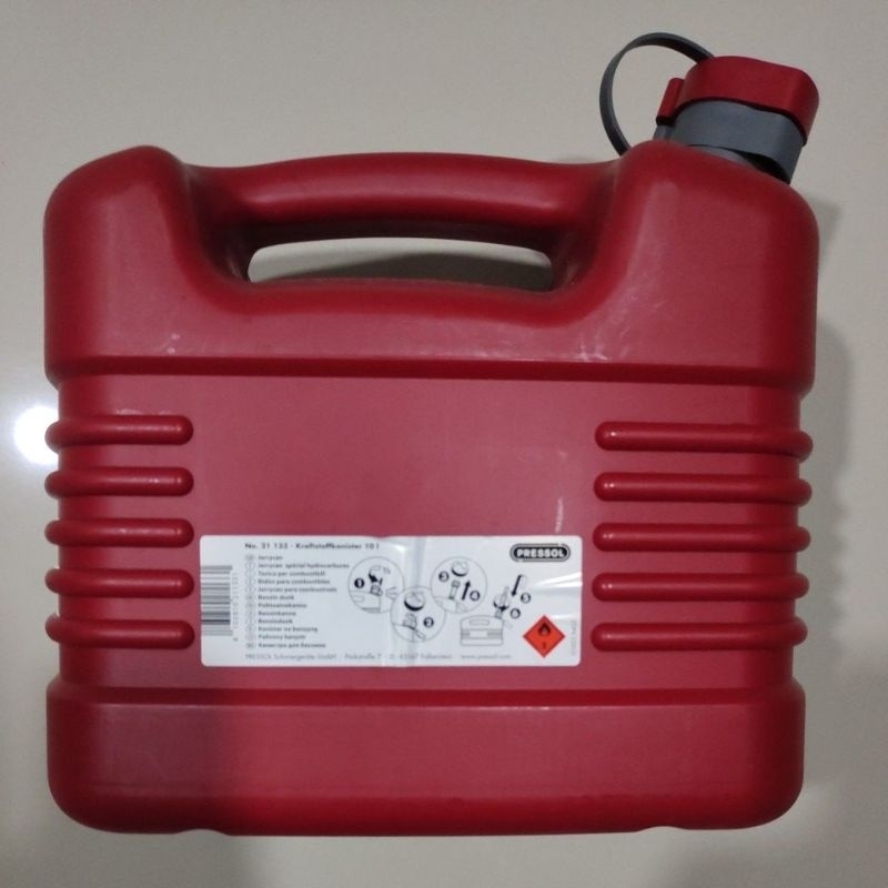 2nd hand 10L Pressol Polyethylene Water Tank Fuel Container With Spout ...