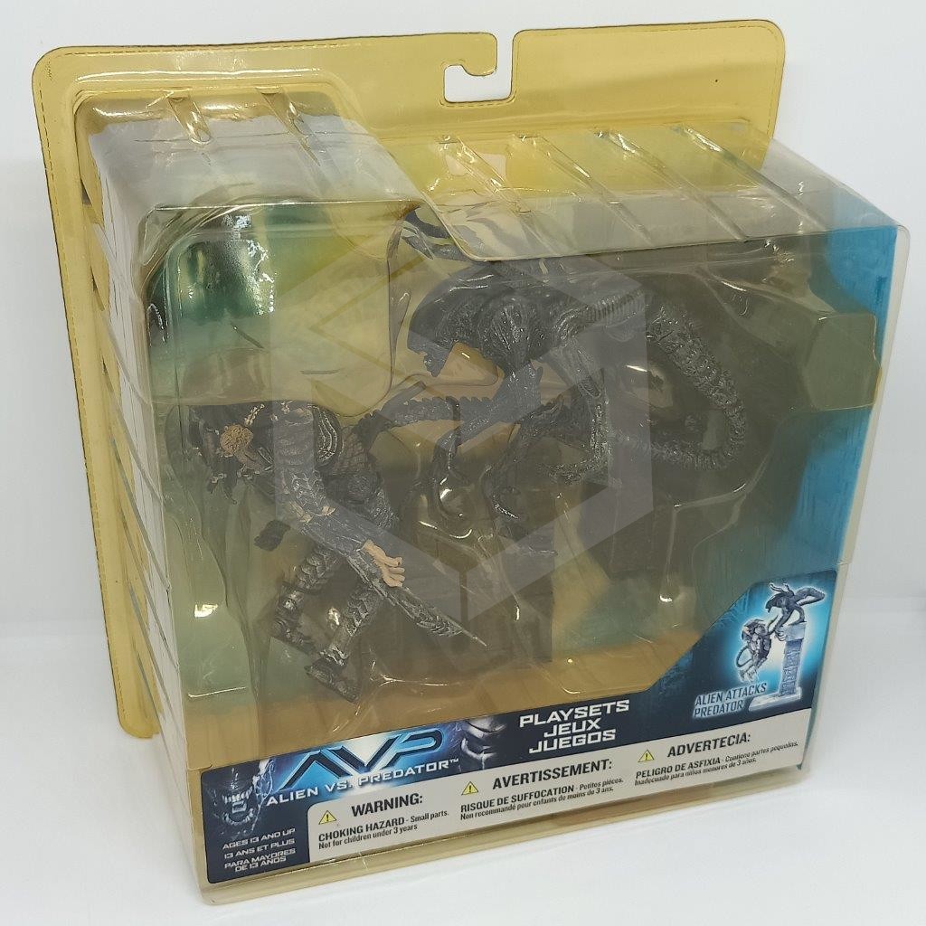 MCFARLANE TOYS ALIEN VS PREDATOR AVP PLAYSETS [ALIEN ATTACKS PREDATOR ...