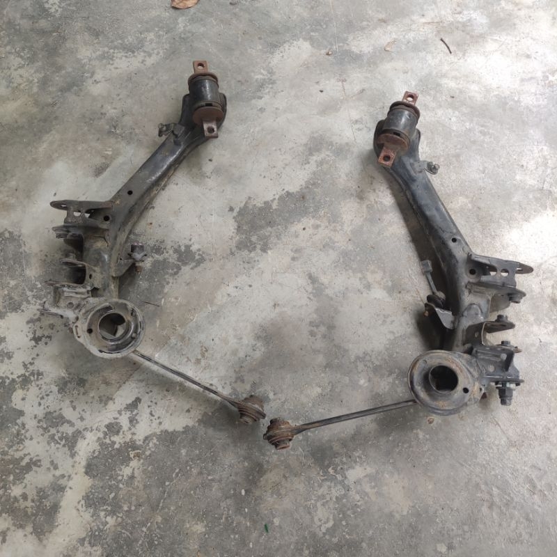Honda civic FD1 FD2 rear lower arm original | Shopee Malaysia