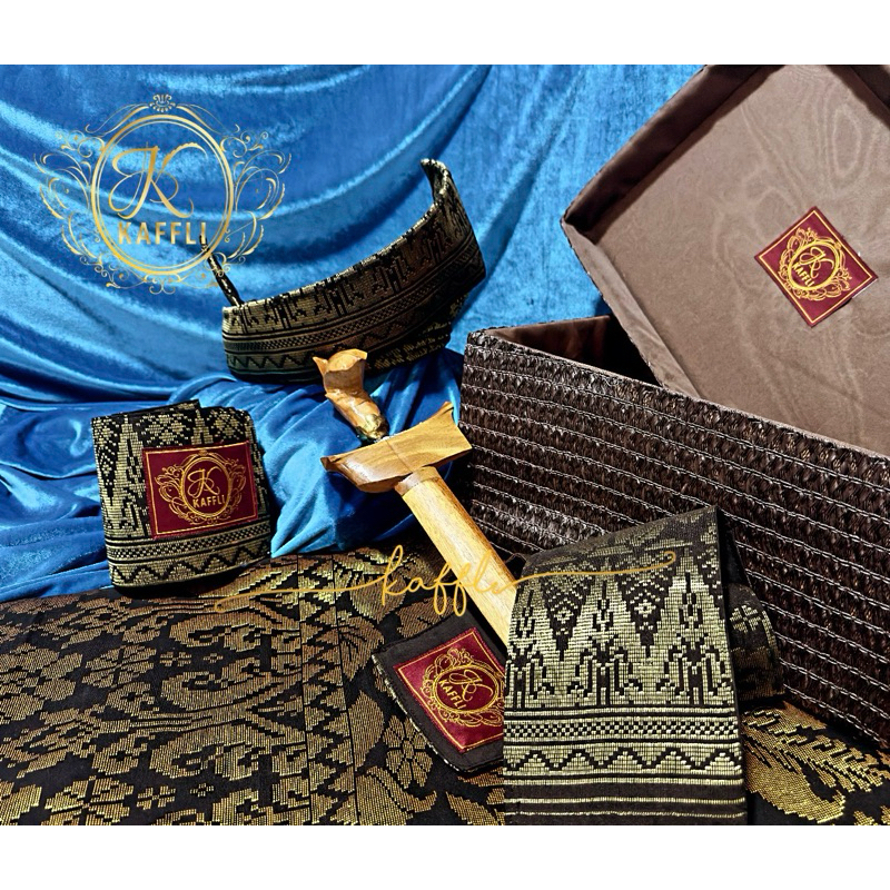 SET TANJAK / DESTAR / TENGKOLOK / SERI MAHKOTA (HANDMADE / EXCLUSIVE ...