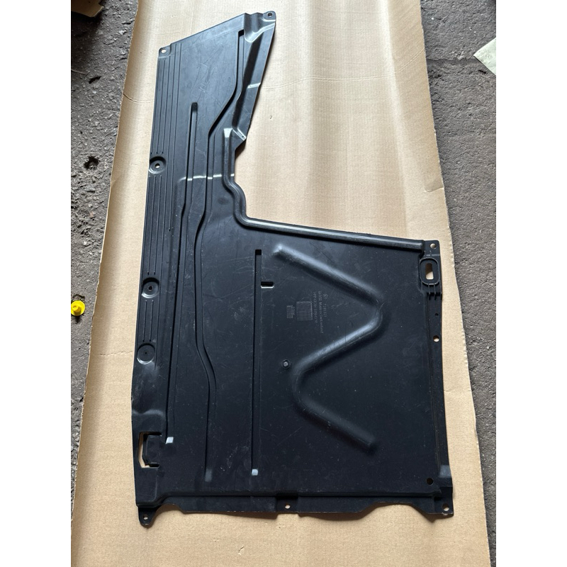 BMW F30 GEAR BOX LOWER COVER | Shopee Malaysia