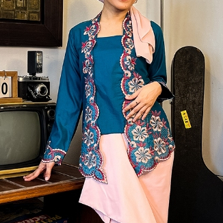 SEJENAK EMBUN KEBAYA KUTU BARU EMROIDERY TOP ONLY | Shopee Malaysia