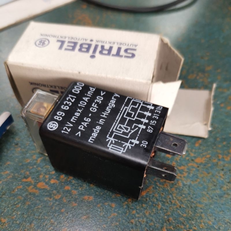 321906059c FUEL PUMP RELAY AUDI 80 90 VW GOLF (WITH FUSE) NEW | Shopee ...
