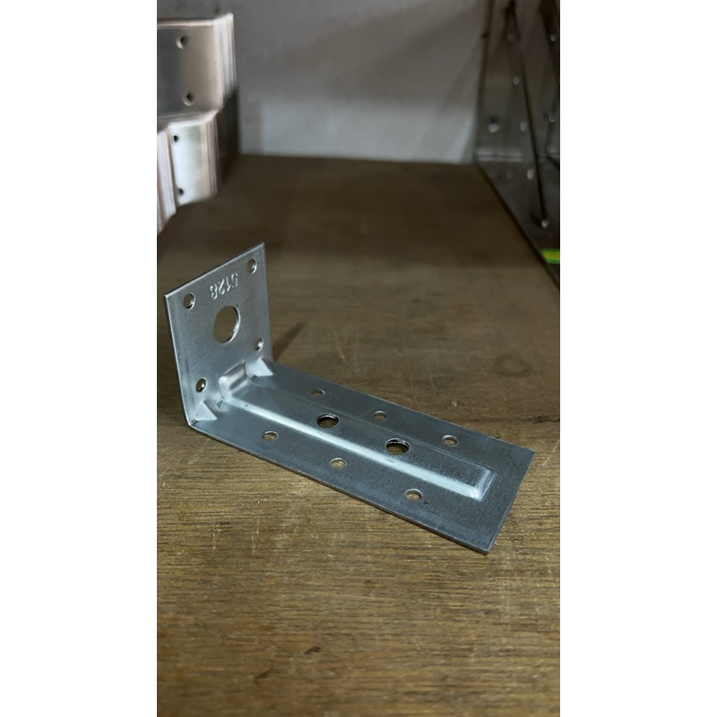 2”x 4”x 1.5mm Galvanized Iron G.I. Roofing L Bracket for C Channel / L ...