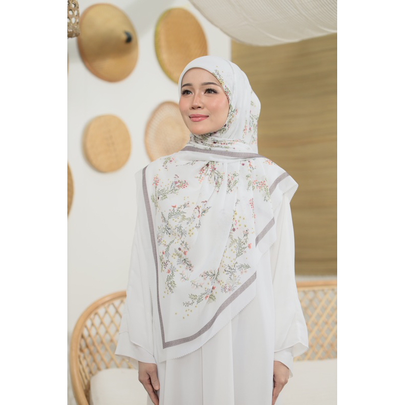 Tudung Bawal Monogram Cotton Premium bidang 50/55 by Fabulous | Shopee ...